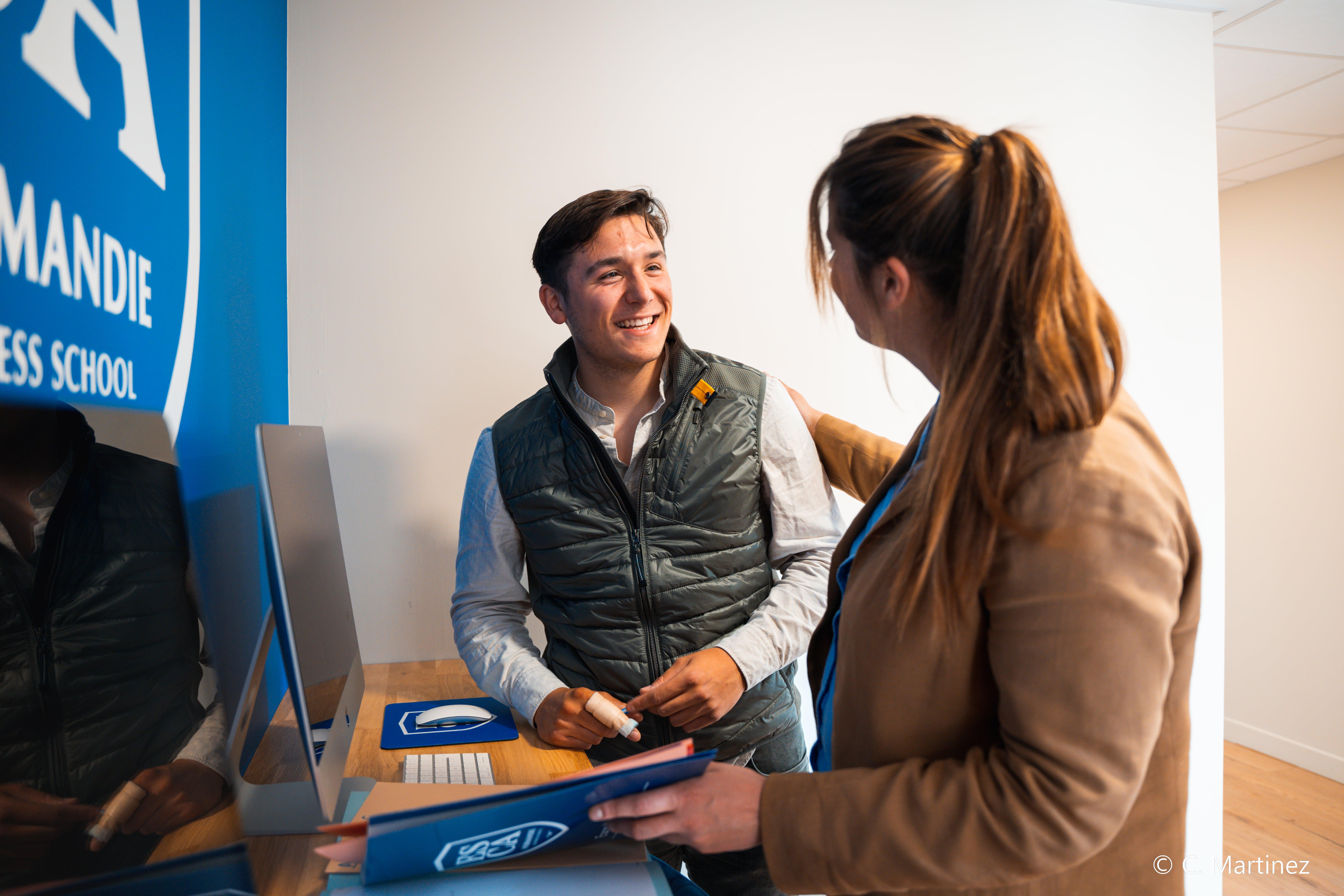 Choisir le bac pro MCV à l’ESCA pour un premier pas vers une carrière ...